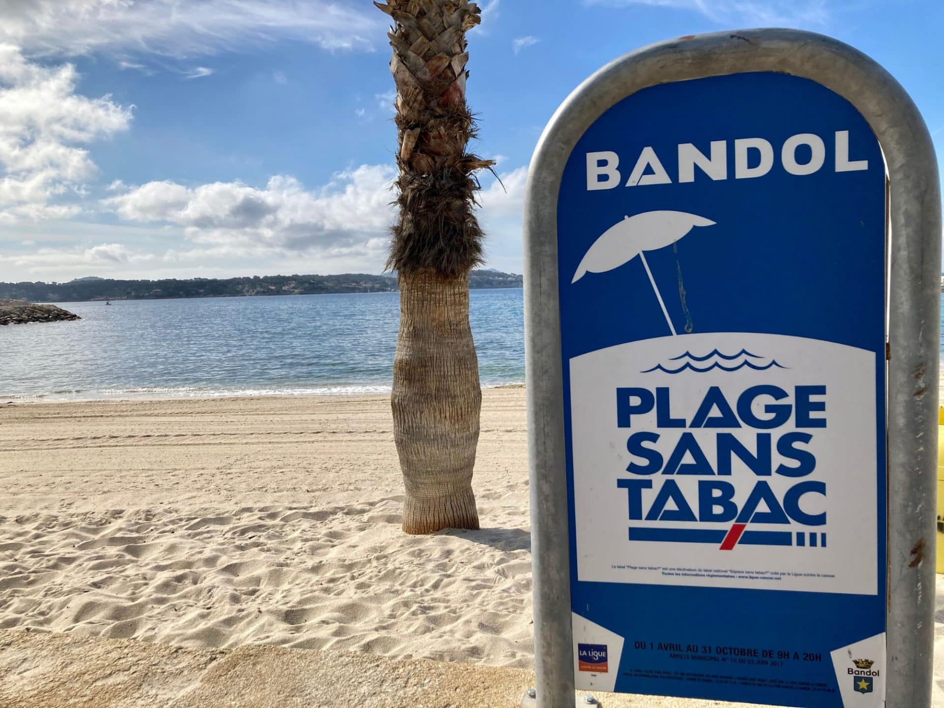 Smoking banned on French beaches and in public gardens starting July ...